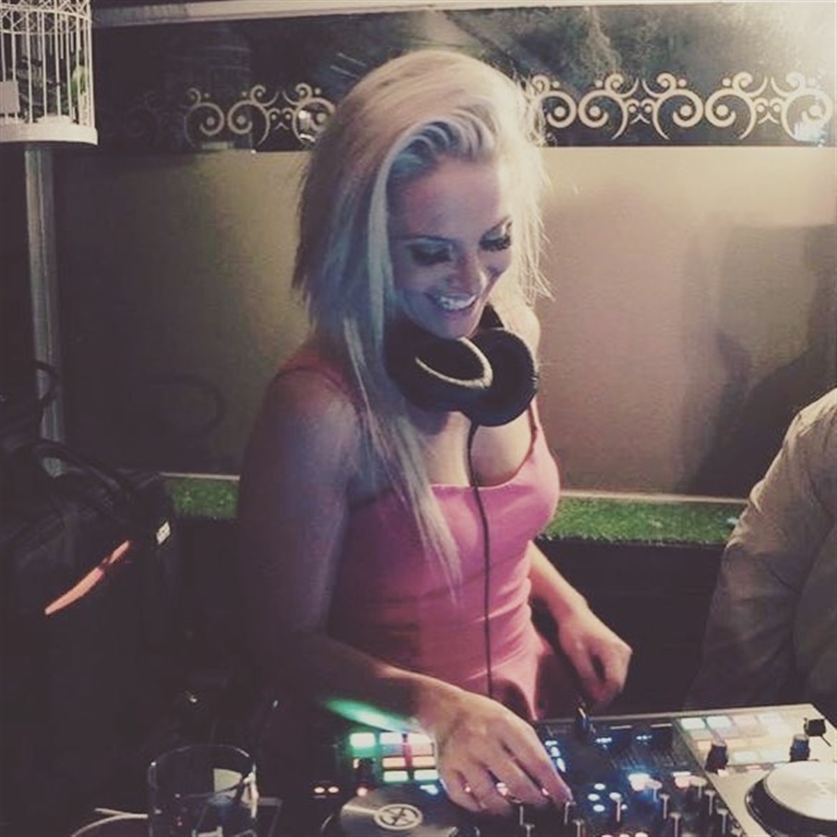 Easter Saturday DJ Jaime Holland @ JimmyRum Distillery - Mornington ...